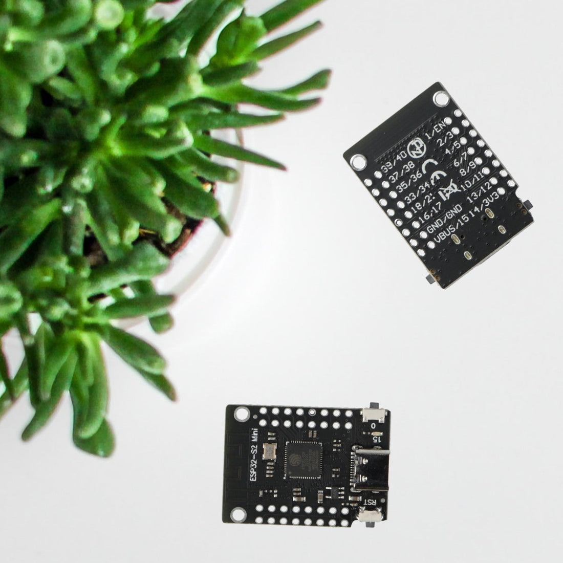 ESP32 S2 Mini mit ESP32-S2FN4R2 WIFI IC und USB-Type-C kompatibel mit